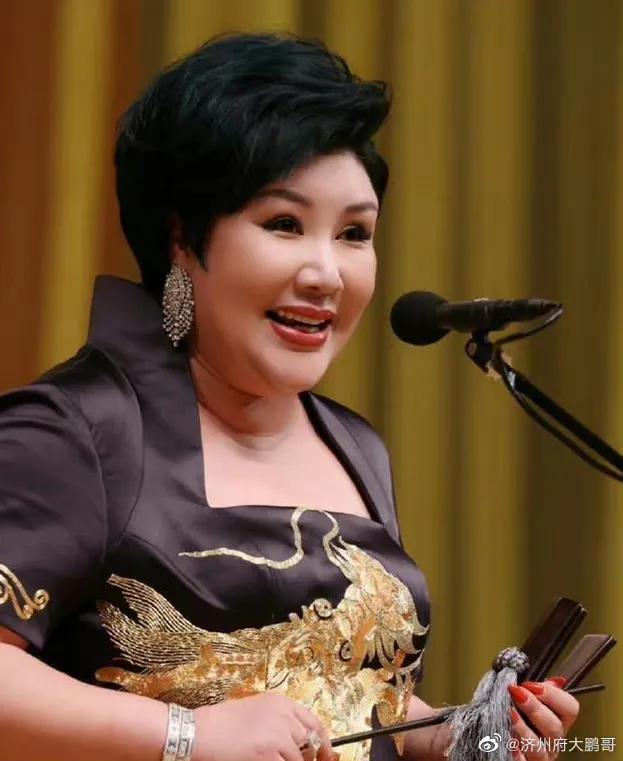 Wang Hui pays homage to Sanxian masters, showing respect for teachers ...