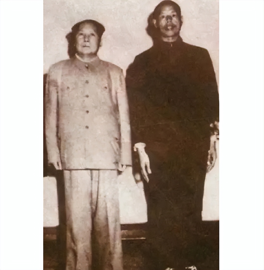 In 1977, when Li Min returned to Shaoshan and saw her uncle, she burst ...