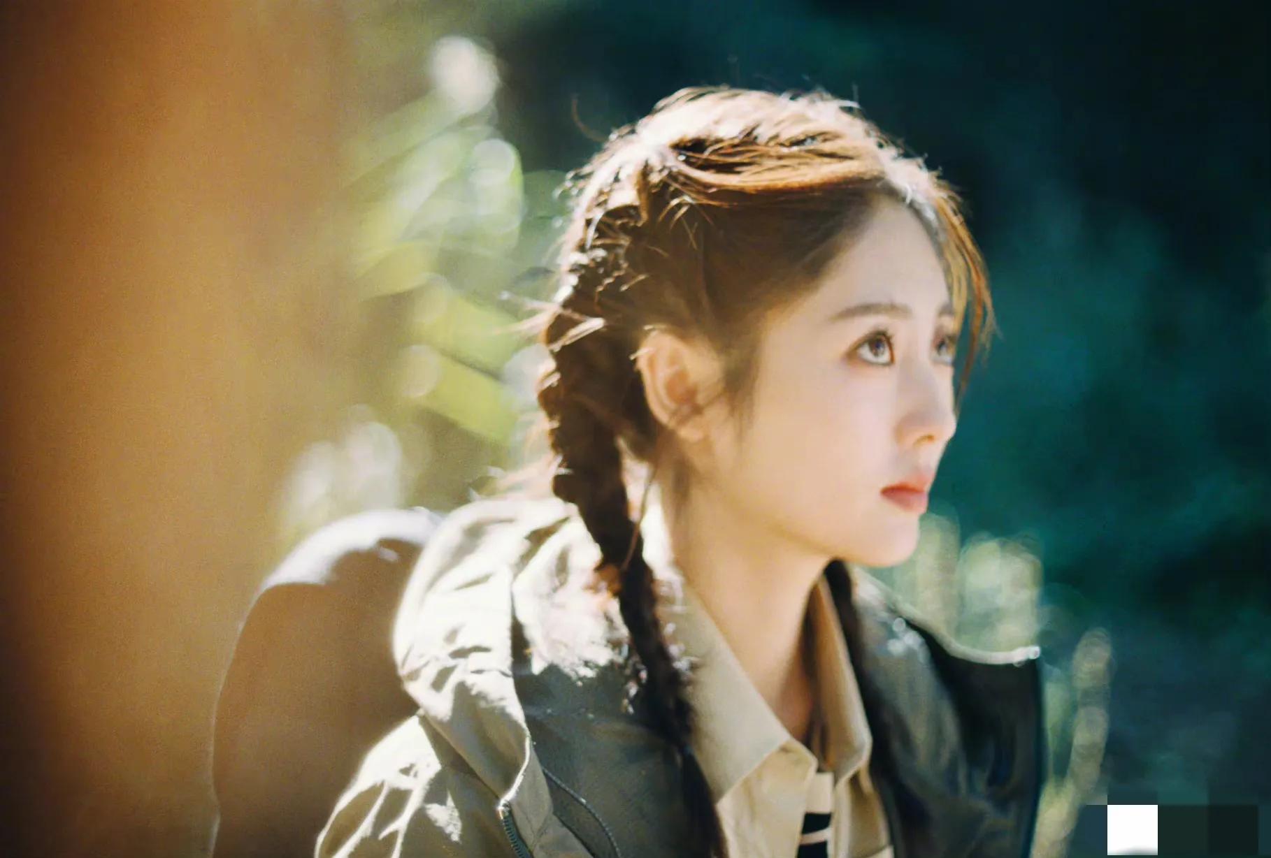 Xing Fei took pictures of the outdoor nine-square grid, the double ...