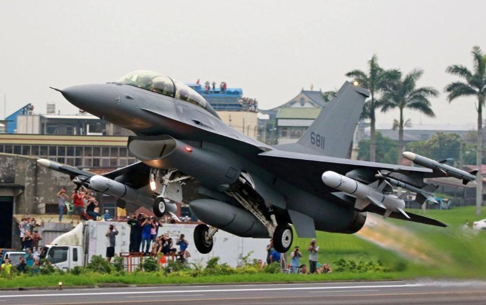 The take-off and landing of fighter jets on the highway was actually ...