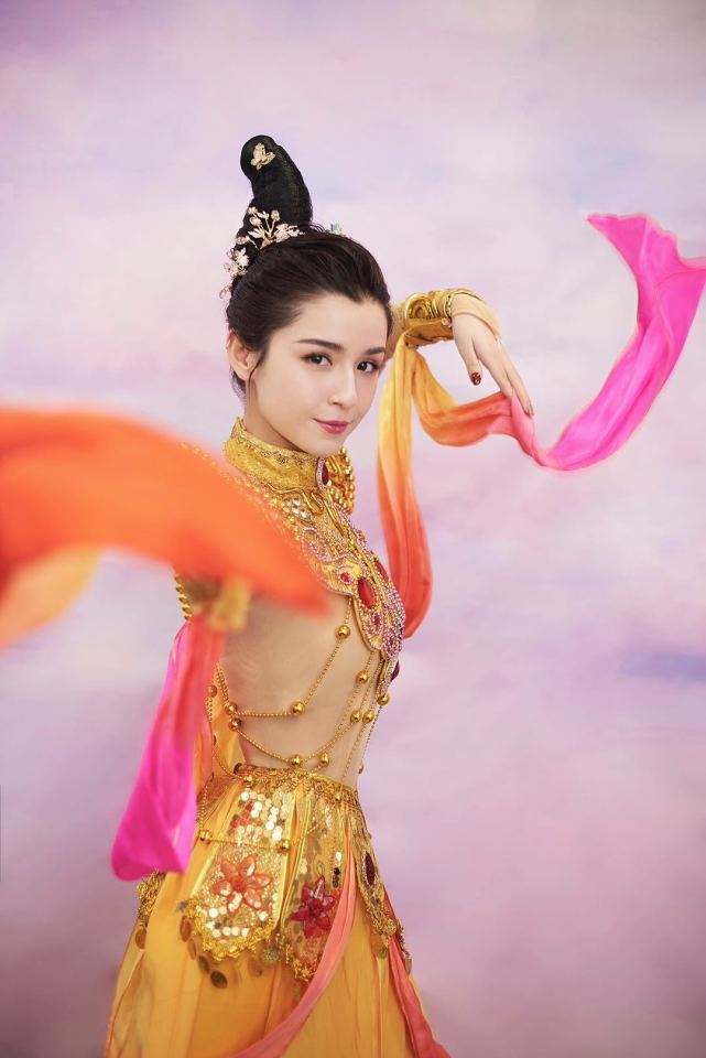 Red skirt and high heels!Hanikezi's recent photos are so cool!Netizen ...