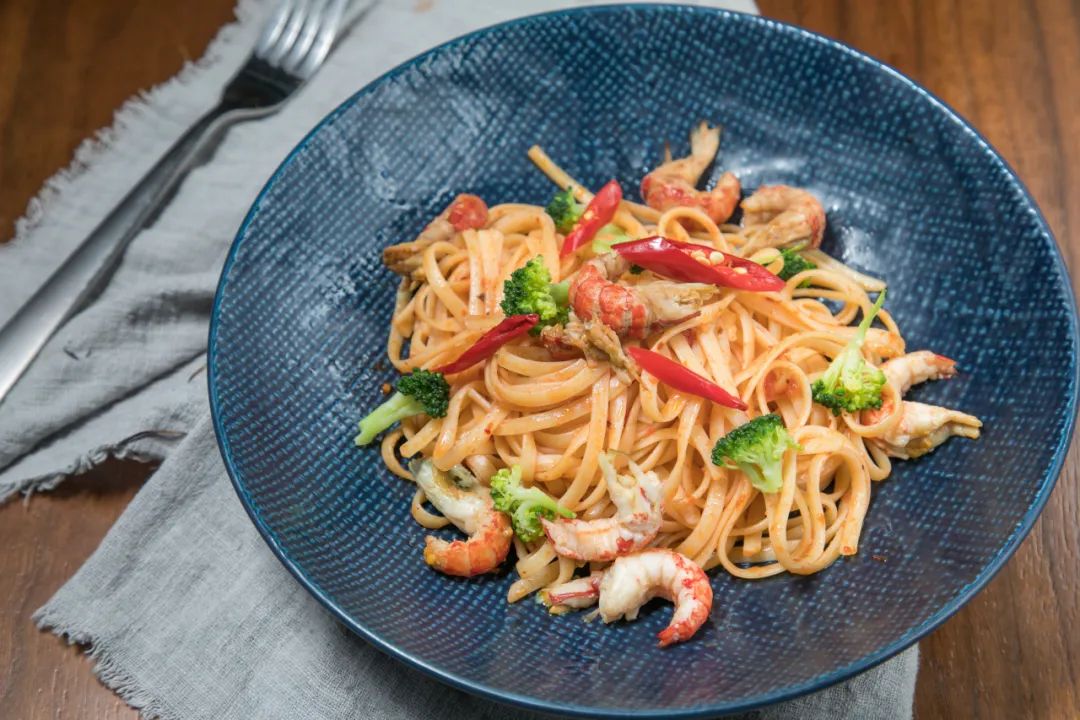 To grasp the "crayfish cup noodles" of young people, can't escape the ...