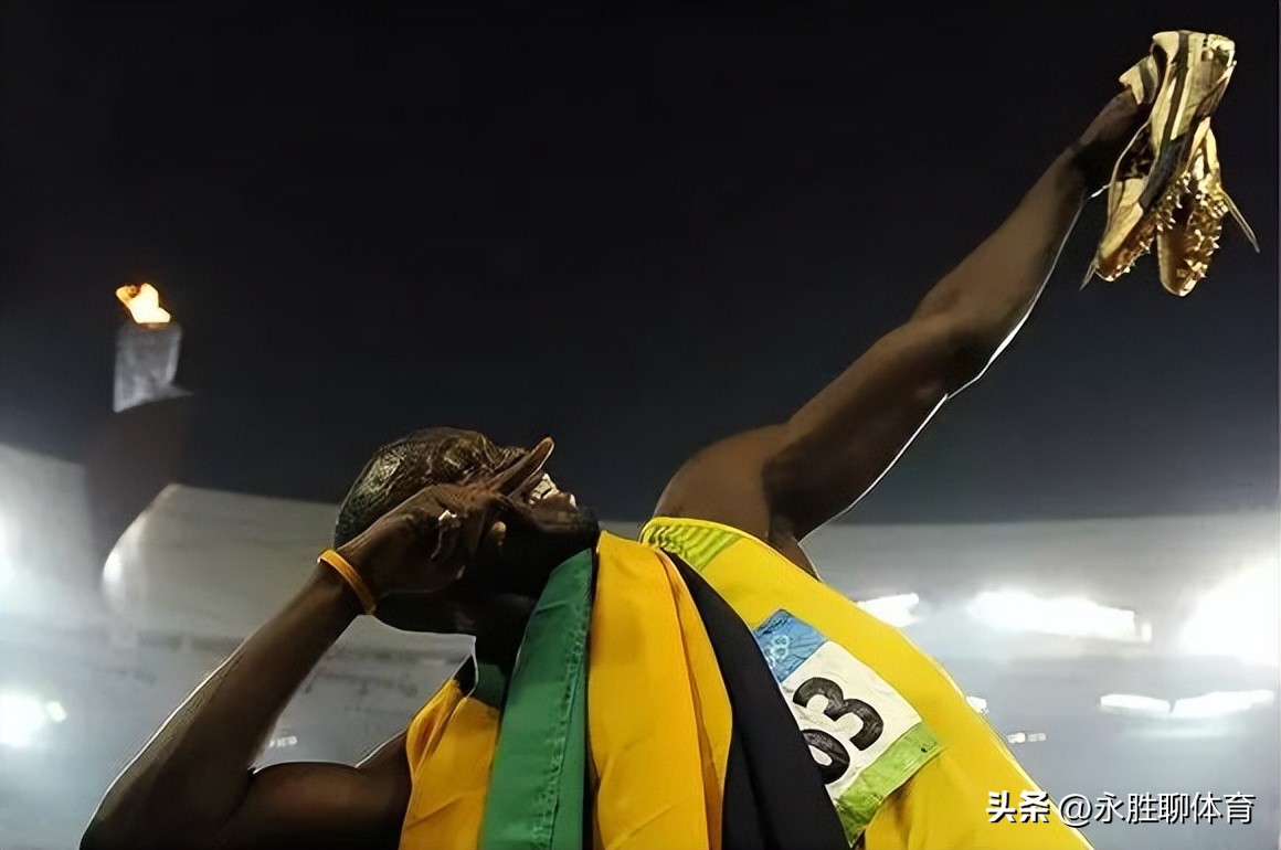 Free yourself!36-year-old Bolt has serious fat and bulging belly ...