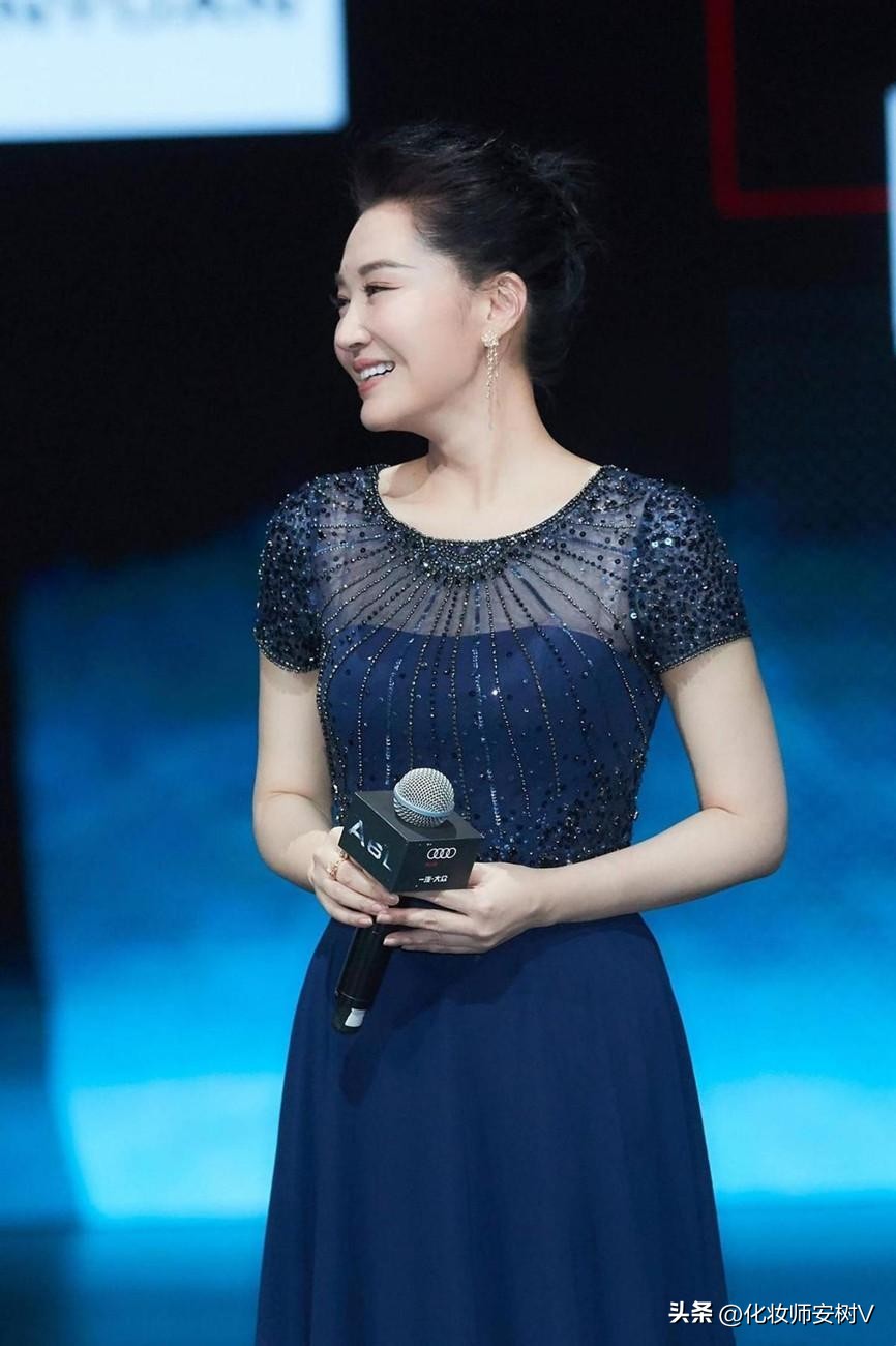 Lin Xinru and Xu Qing wore starry sky skirts together, only then did ...