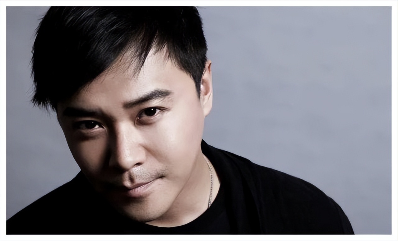 Chen Sicheng cried when he watched Tong Liya's movies. Netizens: Can the ex-husband lessen his ...