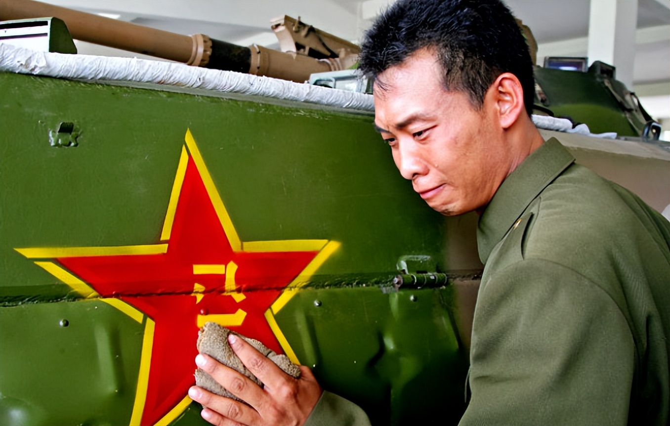 They are also acting as soldiers, but if you put Xiao Zhan, Duan Yihong ...