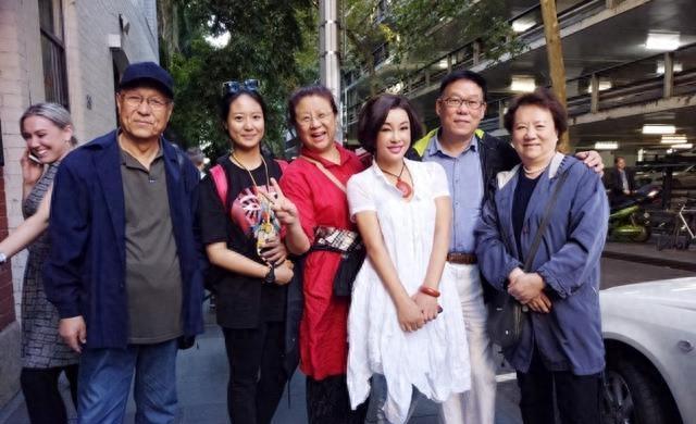 Liu Xiaoqing, Lin Fengjiao and Lin Qingxia are both 70 years old, but ...
