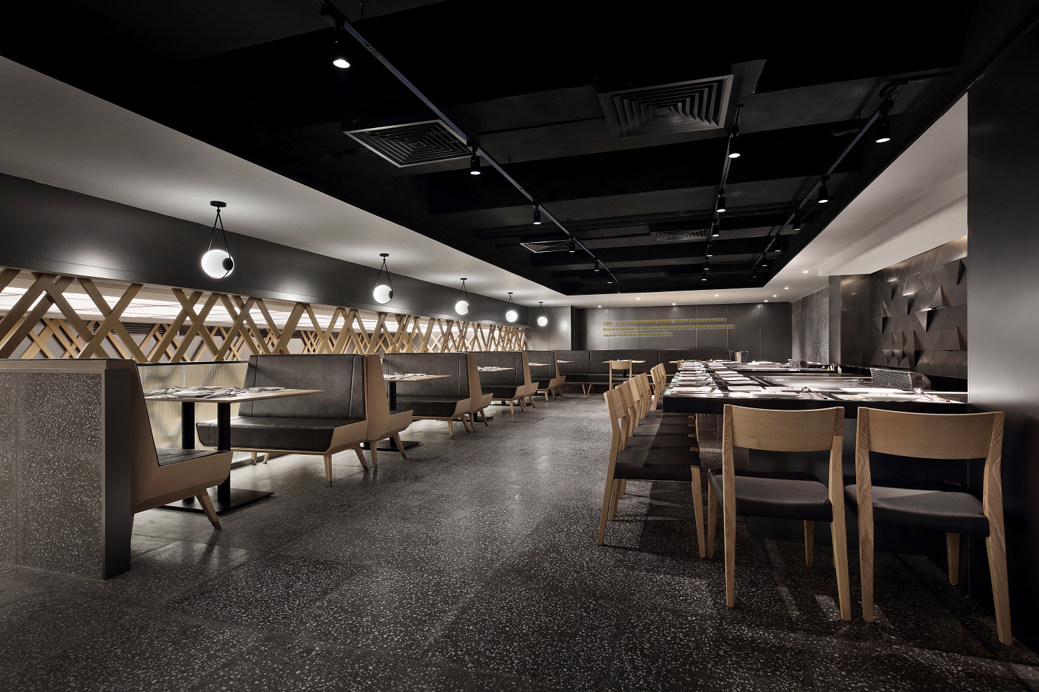 2 Teppanyaki Space Design Cases Interpret "A Breathtaking Food Show on ...
