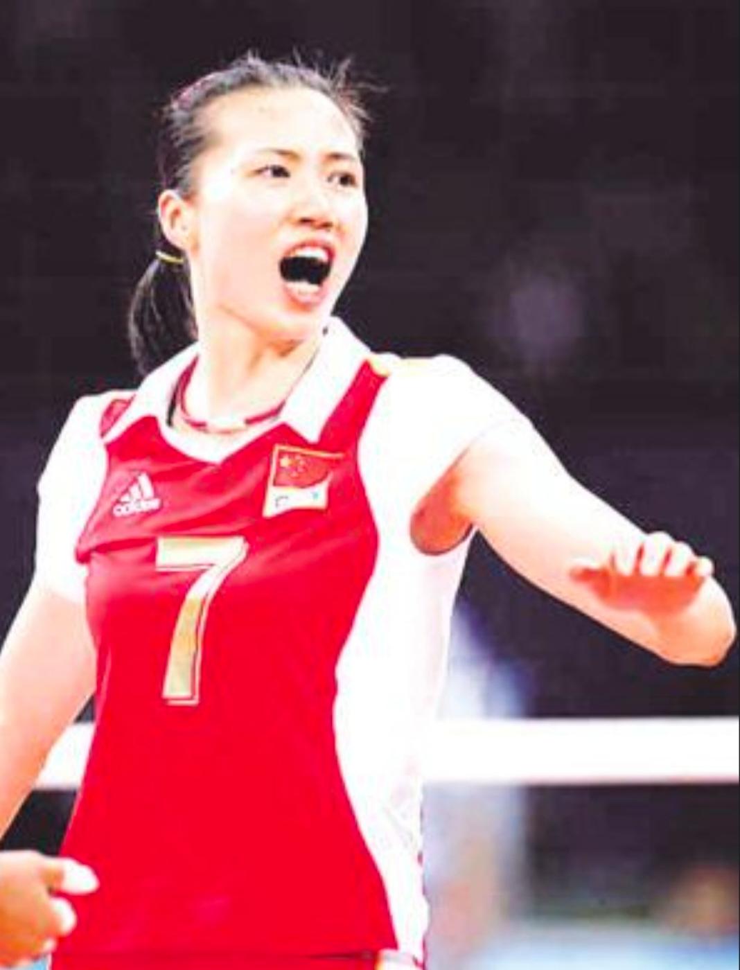 Marriage is ups and downs, career is smooth, Zhou Suhong intends to be at the office level, and ...