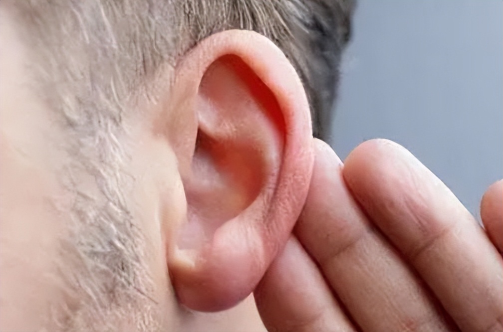 Where did the crease on the earlobe come from? Is it related to sudden ...