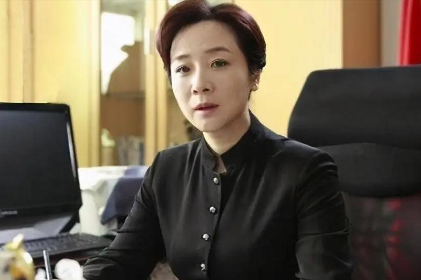 Humiliated her husband by derailing again and again, Liu Huining still ...