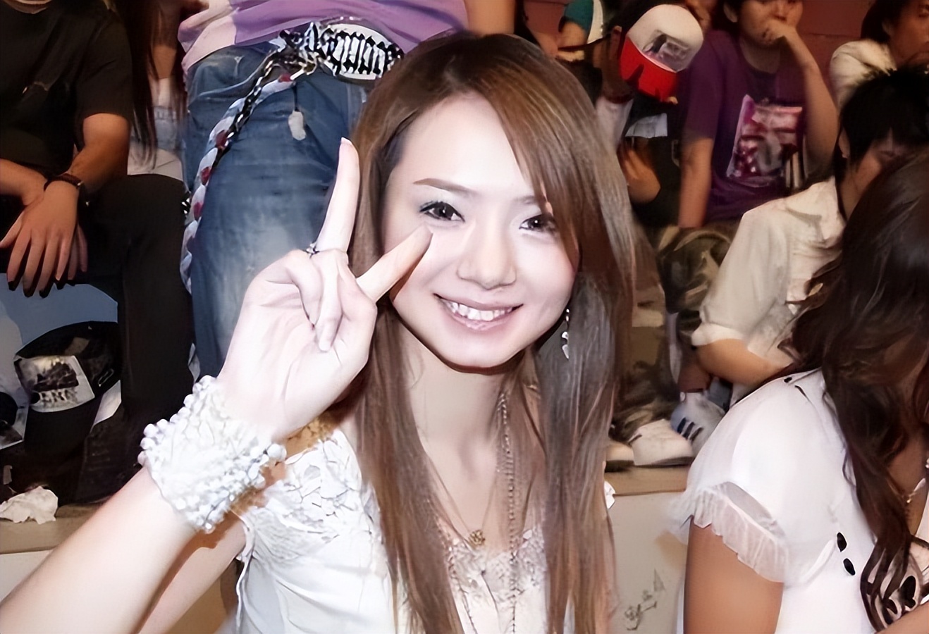 Qi Wei's experience completely exposed the darkness of the ...