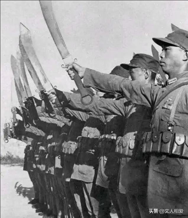 The hateful traitor sold information to the Japanese army, sacrificed ...