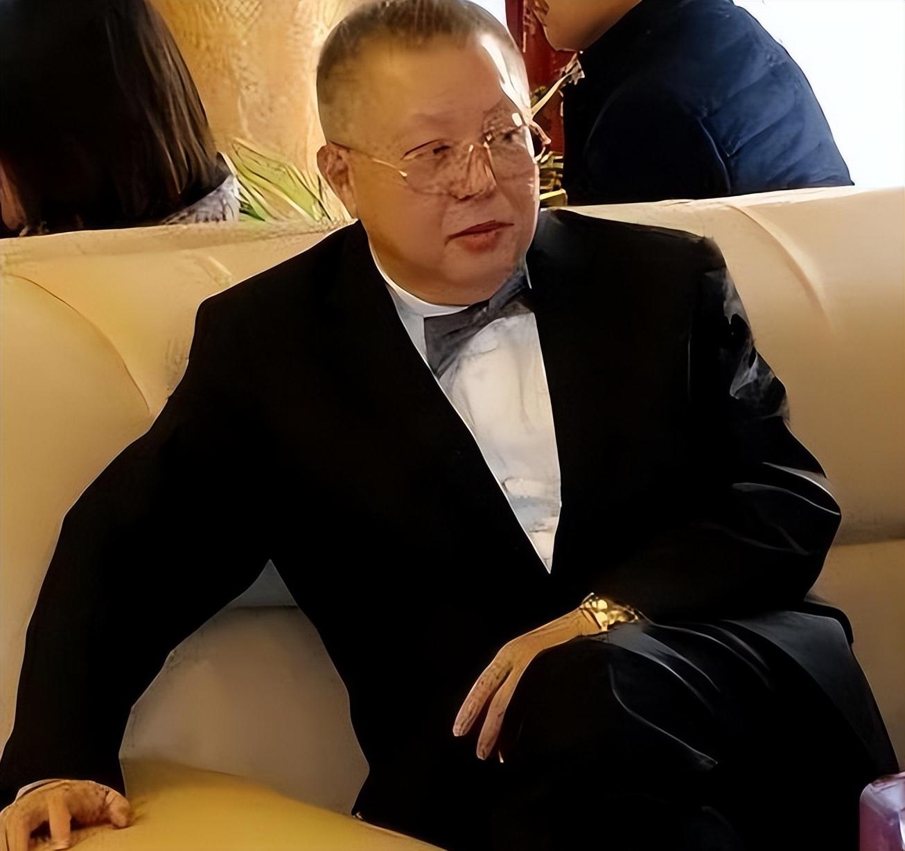 Eating Chinese food and working hard for foreign countries, the "double ...