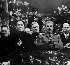 Mao Zedong met Stalin for the first time in the Kremlin - iNEWS