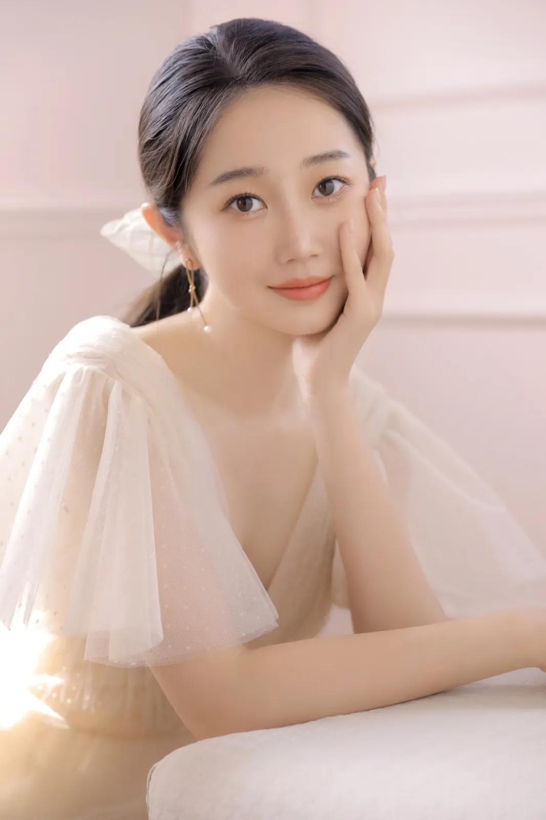 Comedy actress Chen Jianan, naughty and cute, feels like first love - iMedia