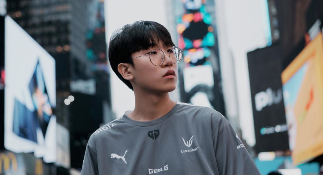 Guan Zeyuan's heart-wrenching day: GEN official announced that Emperor ...