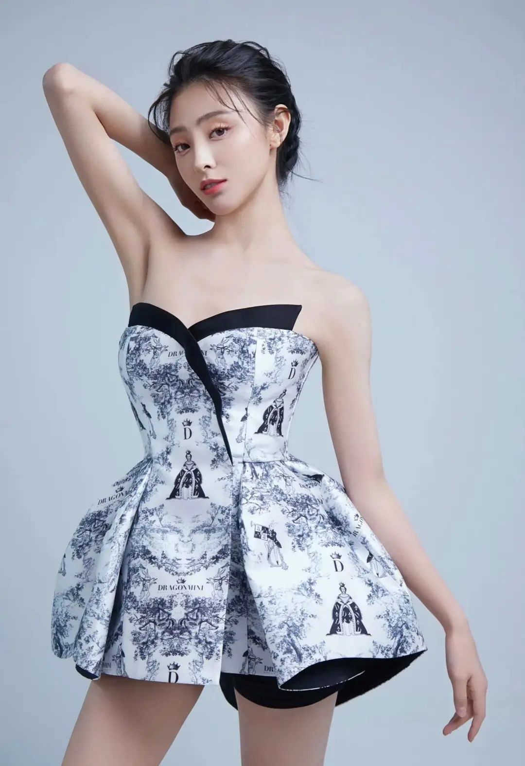 Dark horse actress Zhang Xintong overcame obstacles and embarked on the ...