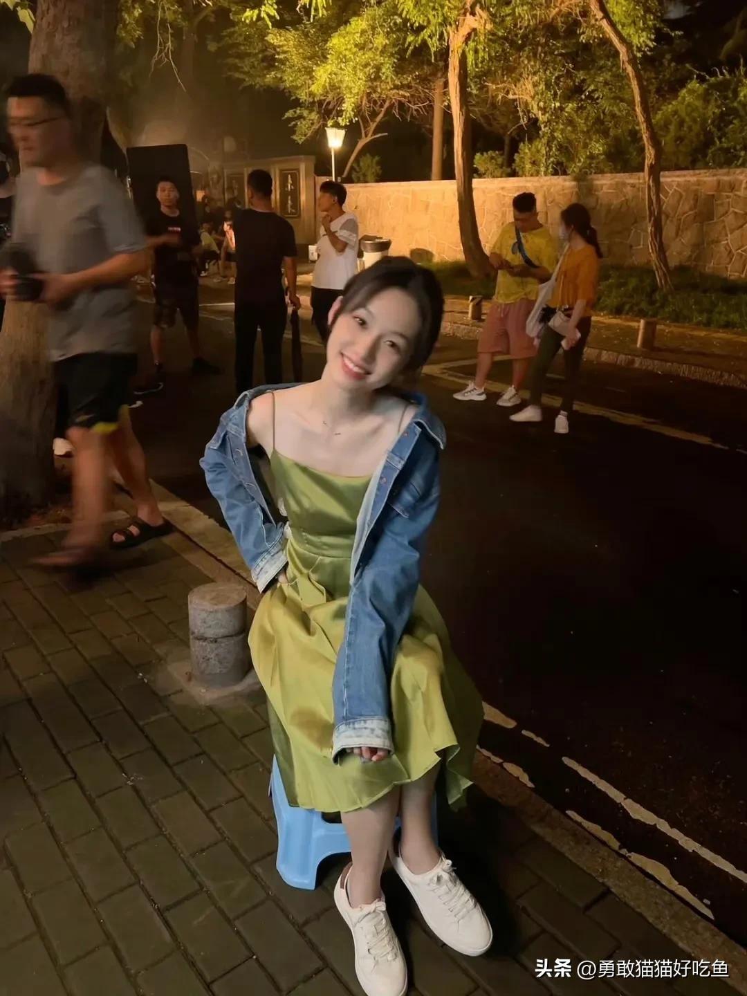 Ju Jingyi Zhou Ye - iNEWS