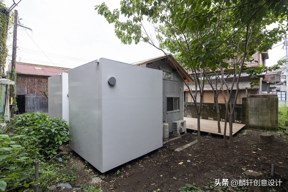 Bando Bridge Single-storey House: Wooden Climbing Frame Full of ...