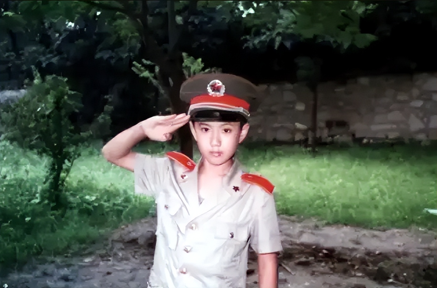 Famous child star Ye Jing: When she grows up, she keeps making appointments but is not popular ...