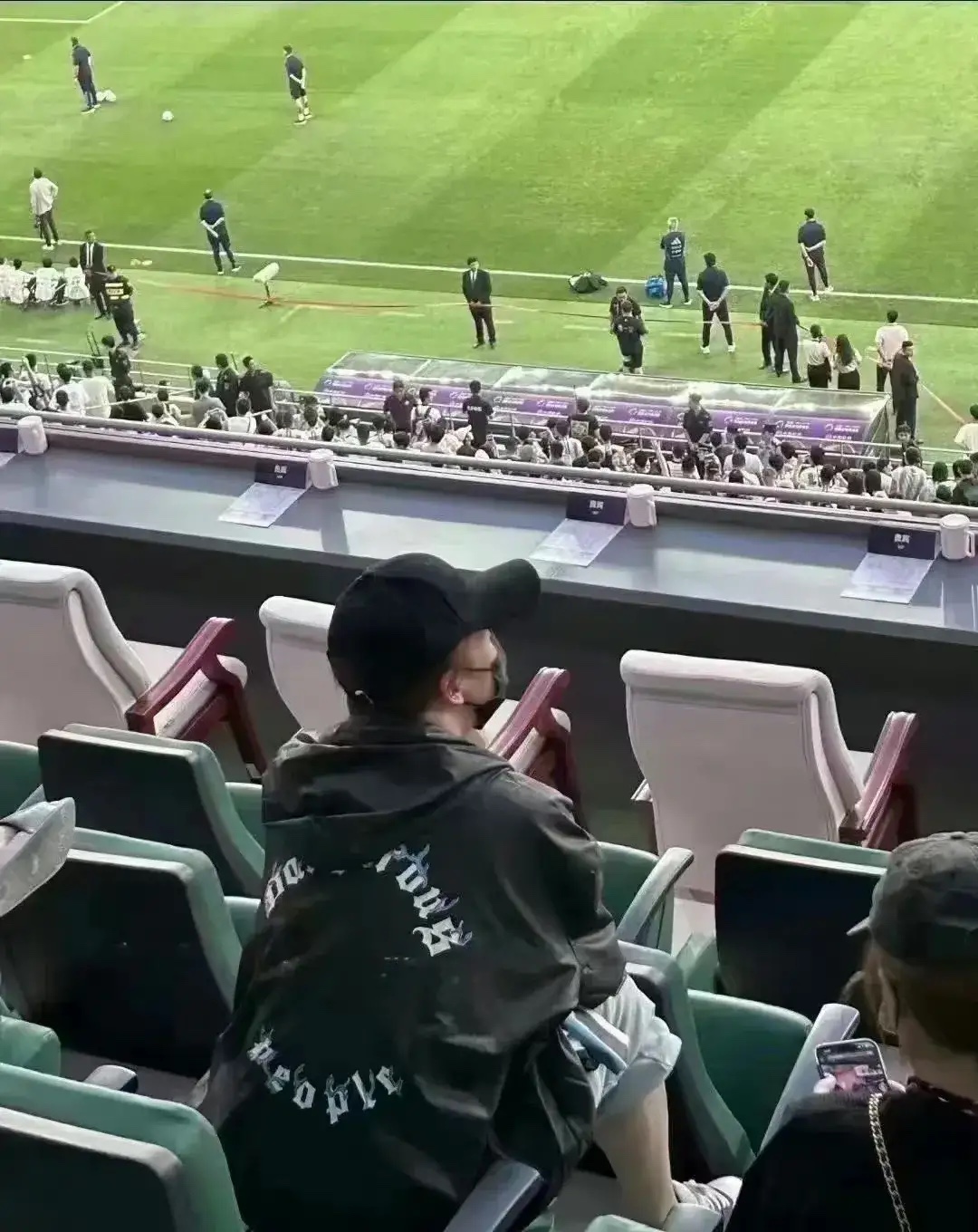 Many stars watched Messi on the spot, Joker Xue, Liu Xijun, Huo Siyan ...