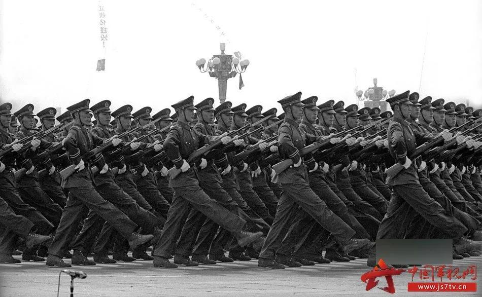 The military parade that has experienced the test of war - a photo ...