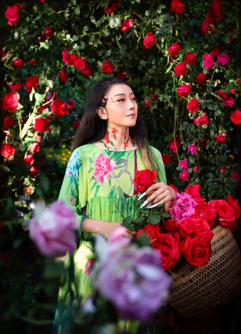 Yang Liping and Li Yugang were met by netizens!The two celebrate the ...