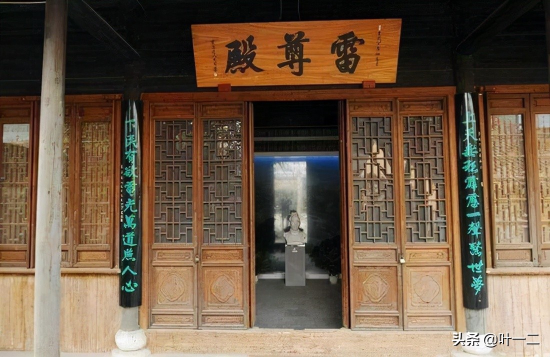 Ah Bing: Going to the kiln, smoking a big cigarette, ruining the family ...