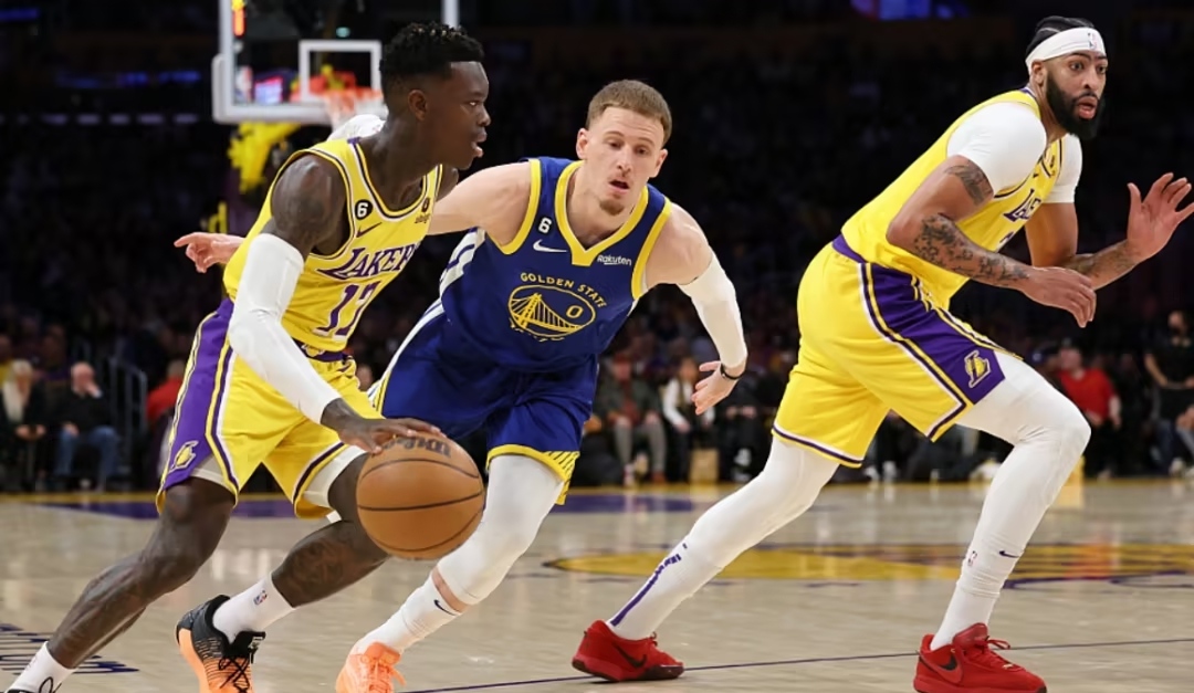 The Lakers narrowly beat the Warriors 3-1 to get the match point! Curry cut triple-double ...