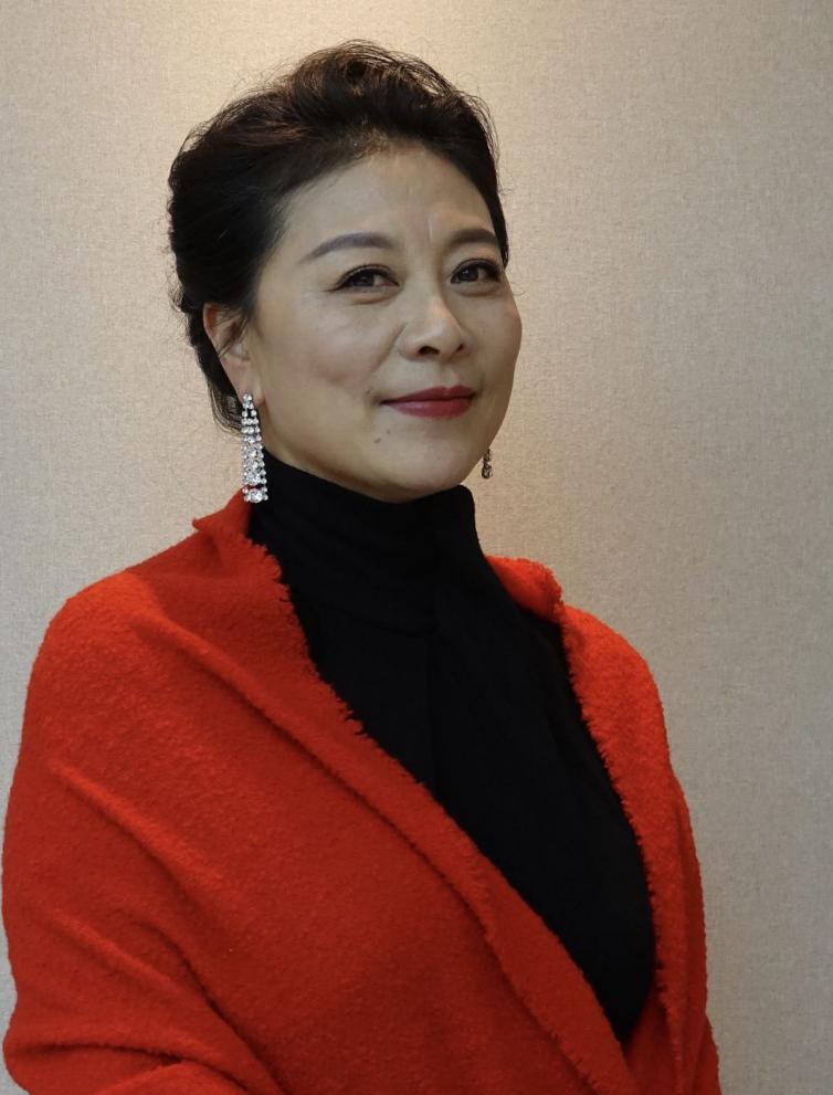 Yue Hong: After winning the movie at the age of 24, her husband Jet Li ...