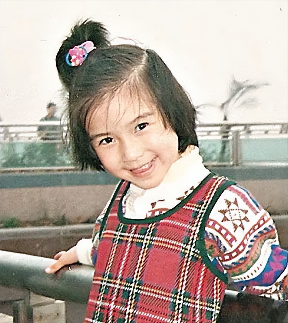 Angelababy's famous "behind the scenes" exposure: stir up scandals ...