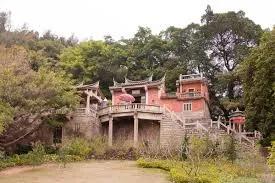 The Mysterious Hermitage and the Legendary Manichaeism - iNEWS