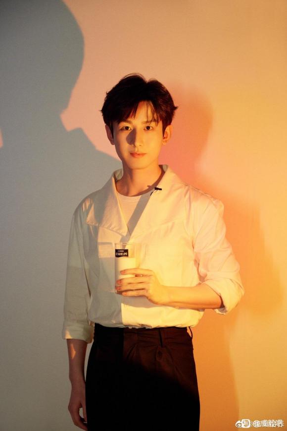 Have you seen Chengyi's fashion blockbuster in late autumn?31-year-old ...