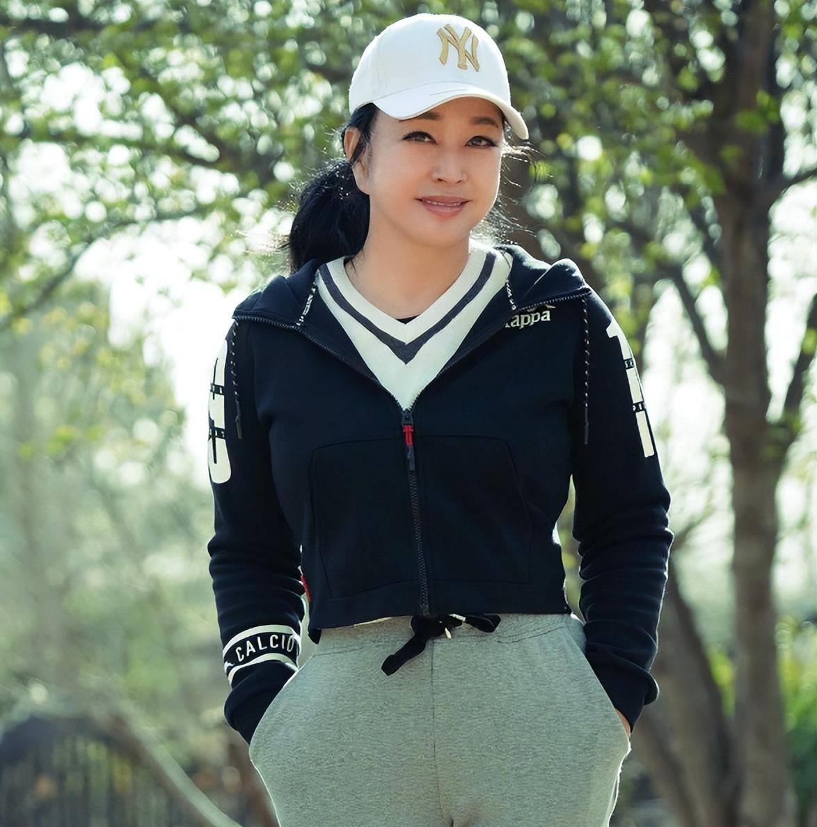 The original is 70 years old, Zhu Lin is still beautiful without ...