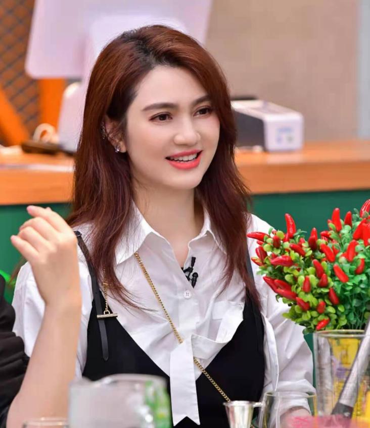 Hong Xin Zhang Danfeng divorced, Bi Ying was on the hot search, why can't Hong Xin bear it for 5 ...