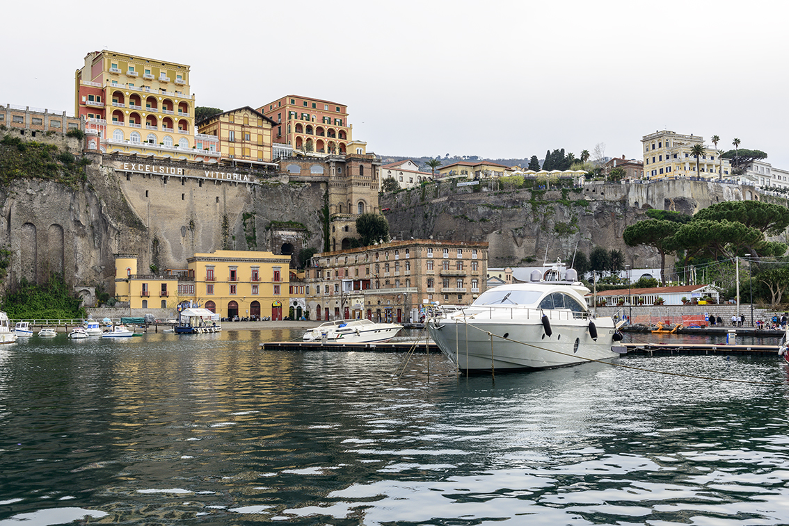 Travels in Italy (14) Sorrento - "Return to Sorrento" - iNEWS