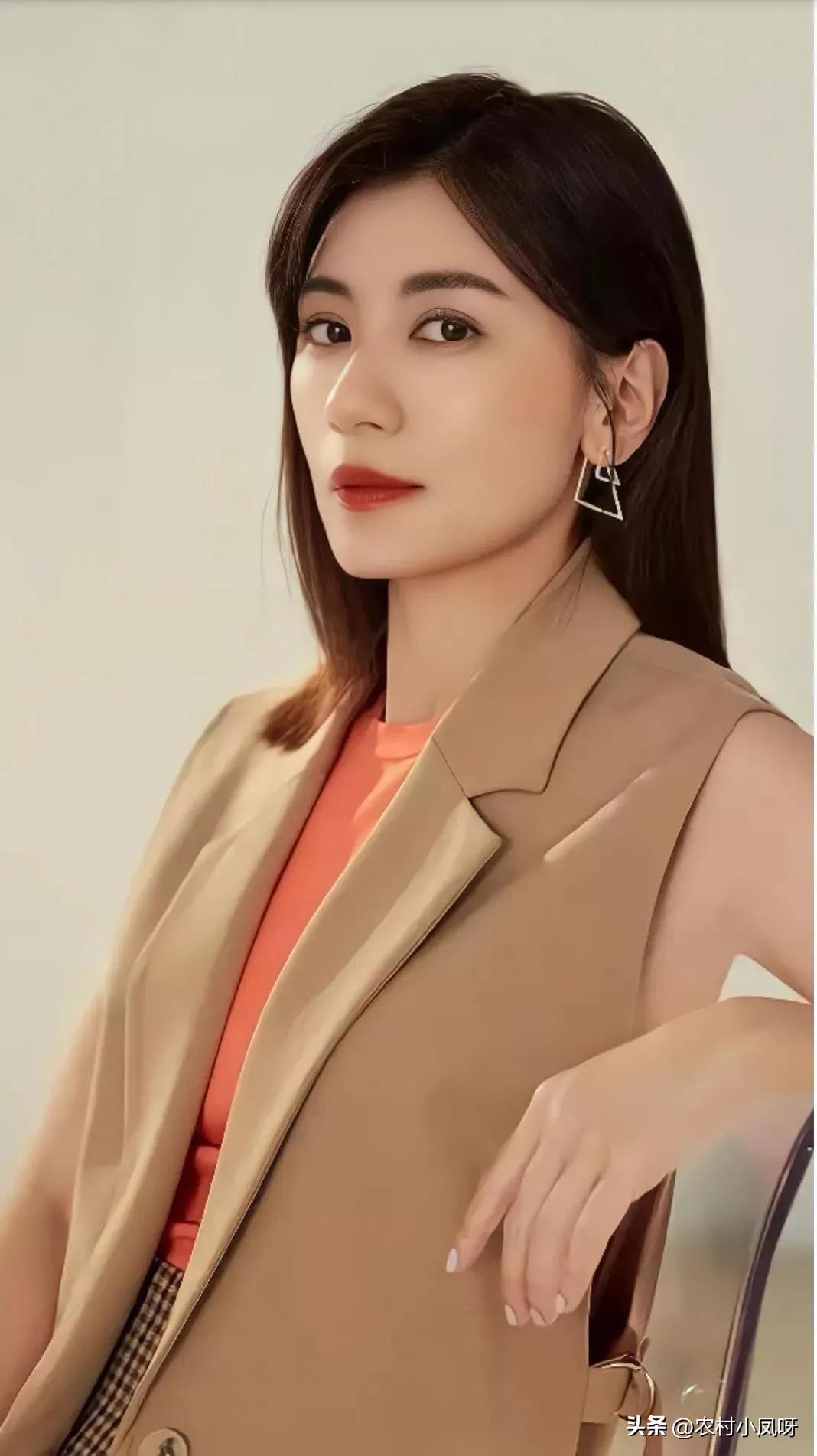 Share pictures - Jia Jingwen's beautiful photo, beautiful and charming ...