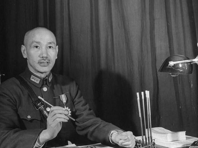 In 1948, Chen Bulei advised Chiang Kai-shek to seek peace. Chiang was ...