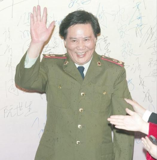 In 1989, when Gu Yue was invited to a state banquet, Admiral Yang ...