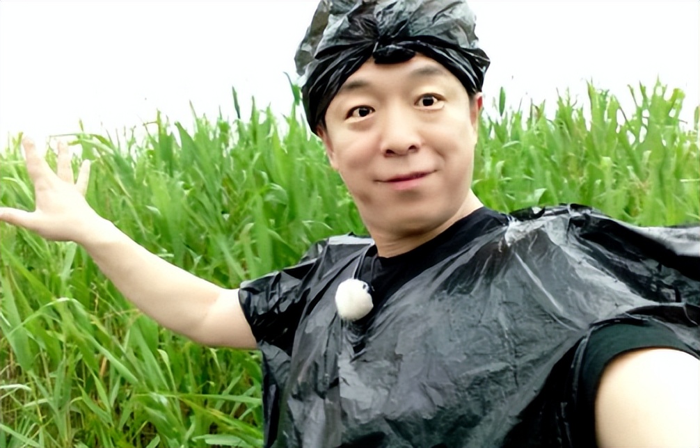 Feng Xiaogang bombarded Sun Honglei and Huang Bo! Calling it a disgrace ...