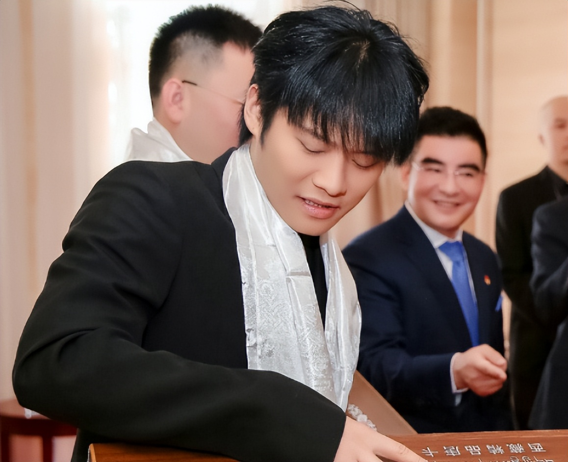 Who is better, you or Simba? Xiao Yang's high EQ reply: I can't compare ...