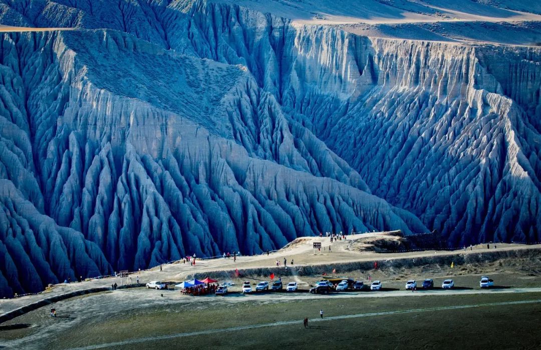 The Dushanzi Grand Canyon, the wonders of thousands of gullies, the ...