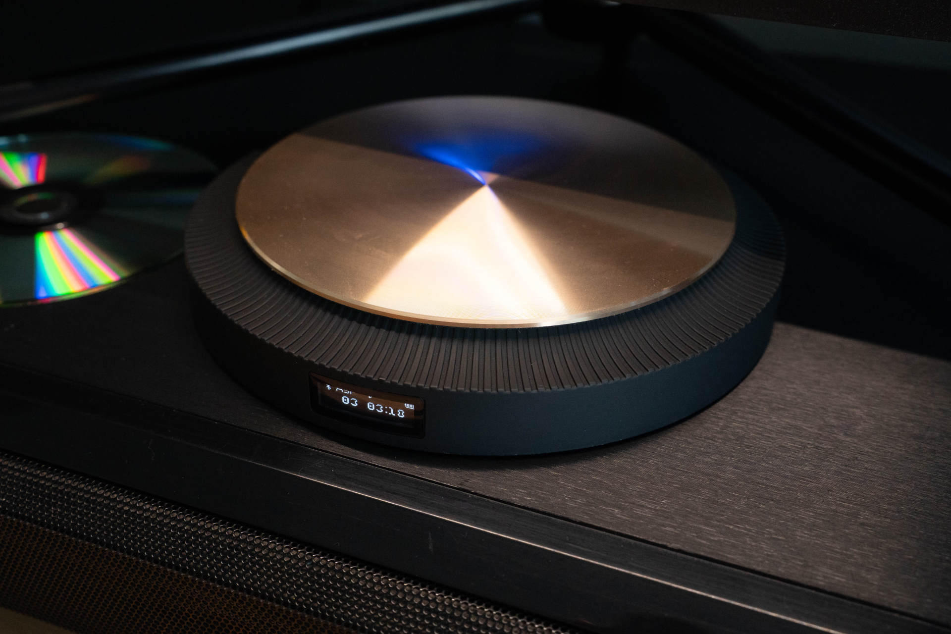 Rotate to open the top-level CD player TTT flying saucer to bring you ...