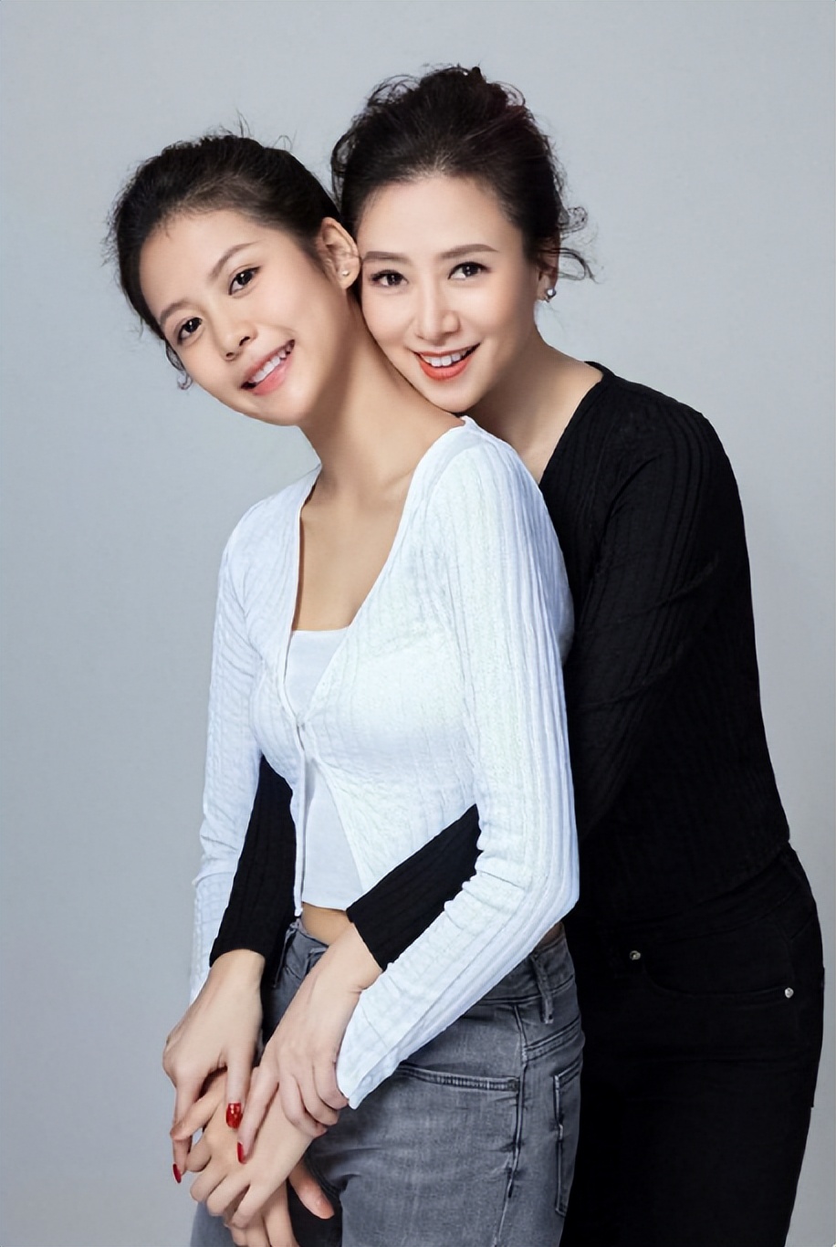 Weng Hong's 15-year-old daughter grew up with plastic surgery! Face ...