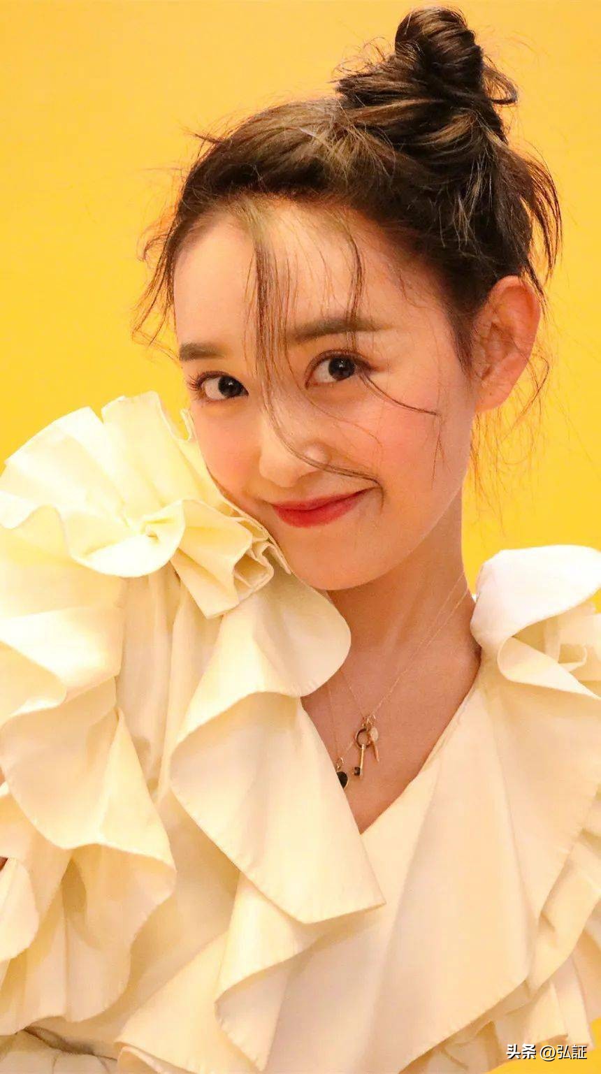 Jiang Yiyi, the "national girl", insists on completing the shooting ...