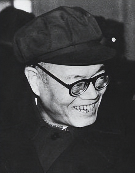 What is the situation of "Notes of Three Villages"? - iNEWS