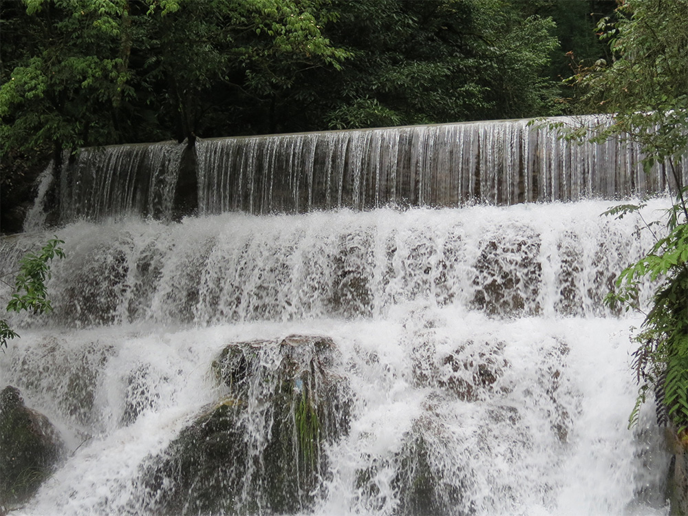 Travel around Chengdu!Check out the hot springs under Xiling Snow ...