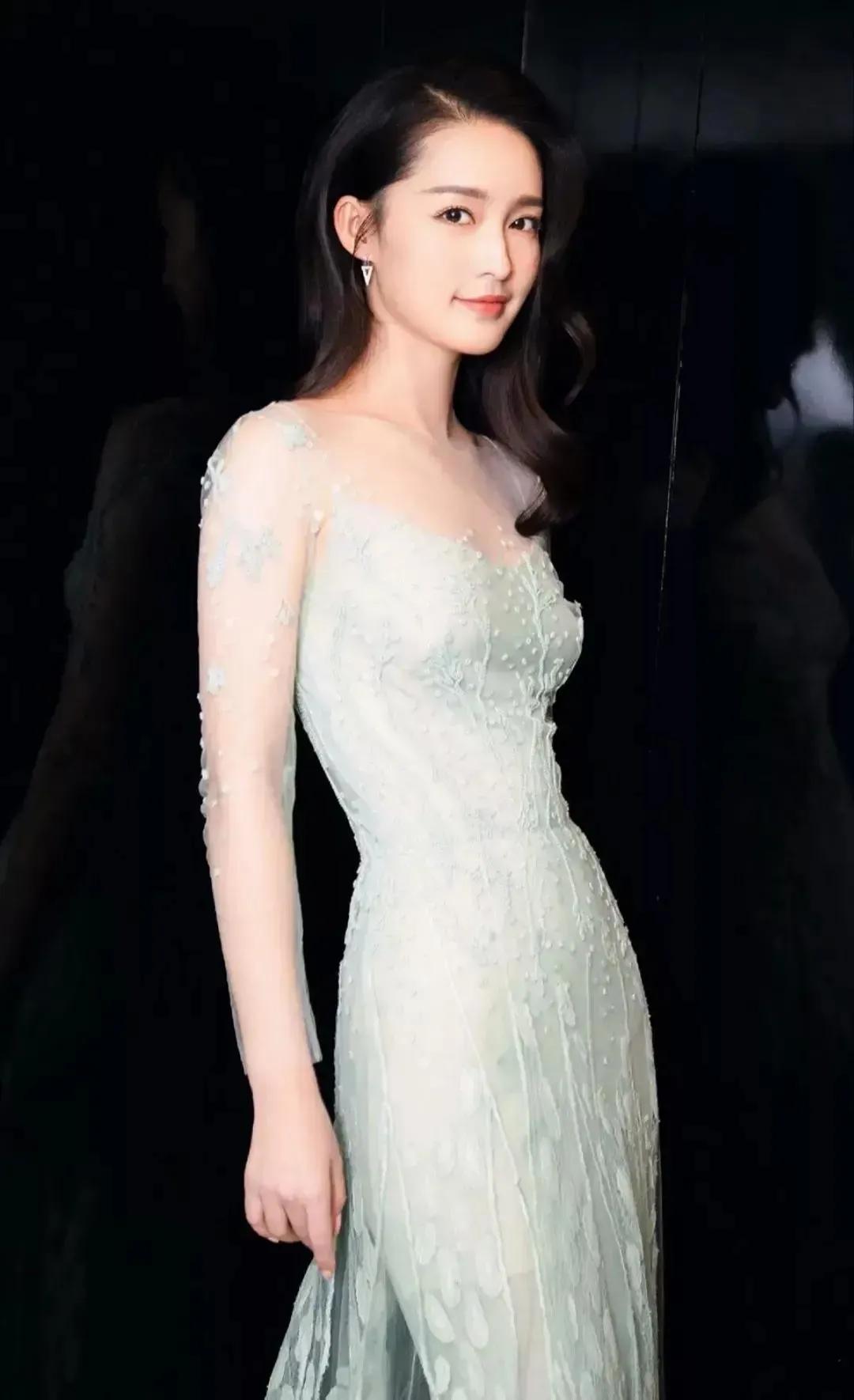Female star wallpaper picture - Li Qin - iMedia