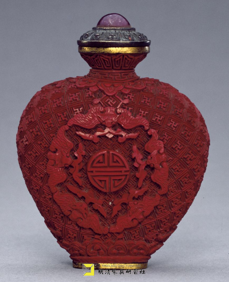 Talking about the Art of Snuff Bottles - iNEWS